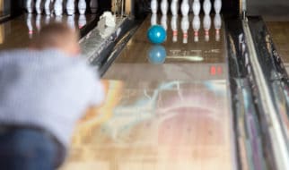 Two Handed Bowling Tutorial (Plus the Best Bowling Ball for Two-Handers)