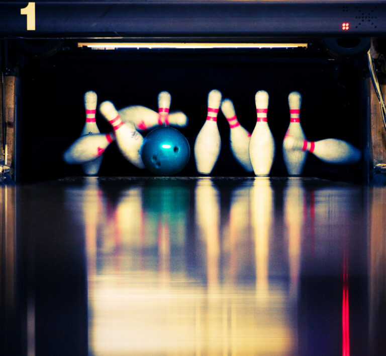 Bowling Drinking Games: Top 6 Fun Drunk Bowling Alley Games