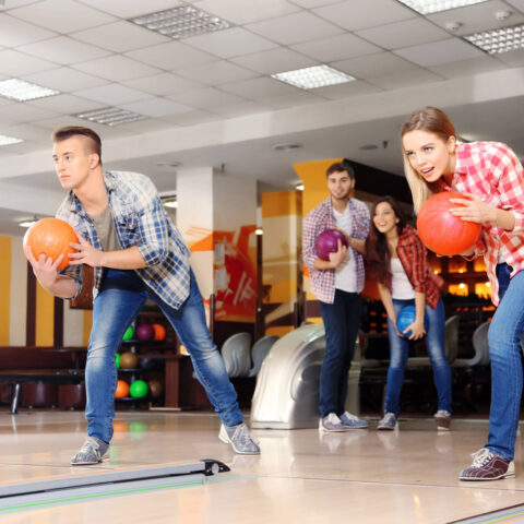 How Many Players Are on a Bowling Team? How Bowling Leagues Work