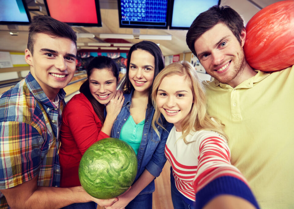 How to Set up a Bowling Tournament: Fundraiser and More