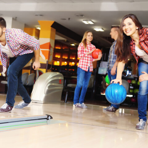 How Many Players Are on a Bowling Team? How Bowling Leagues Work